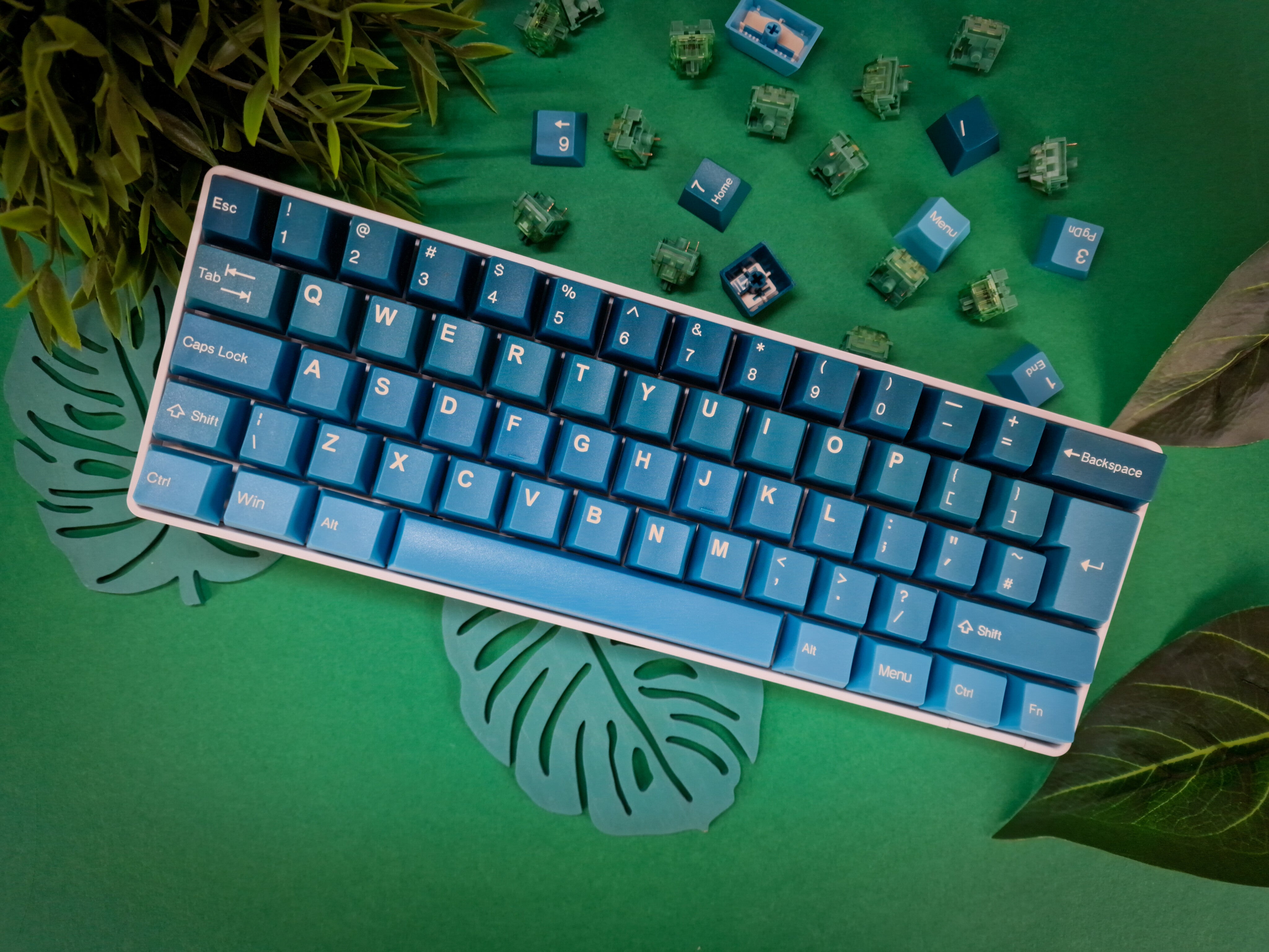 Pine Green Keycap Set | Deskpad and Keycap Set by ID Gaming – iD Gaming